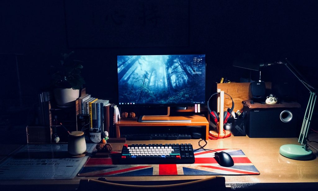 Conheça os tipos de monitores e suas características